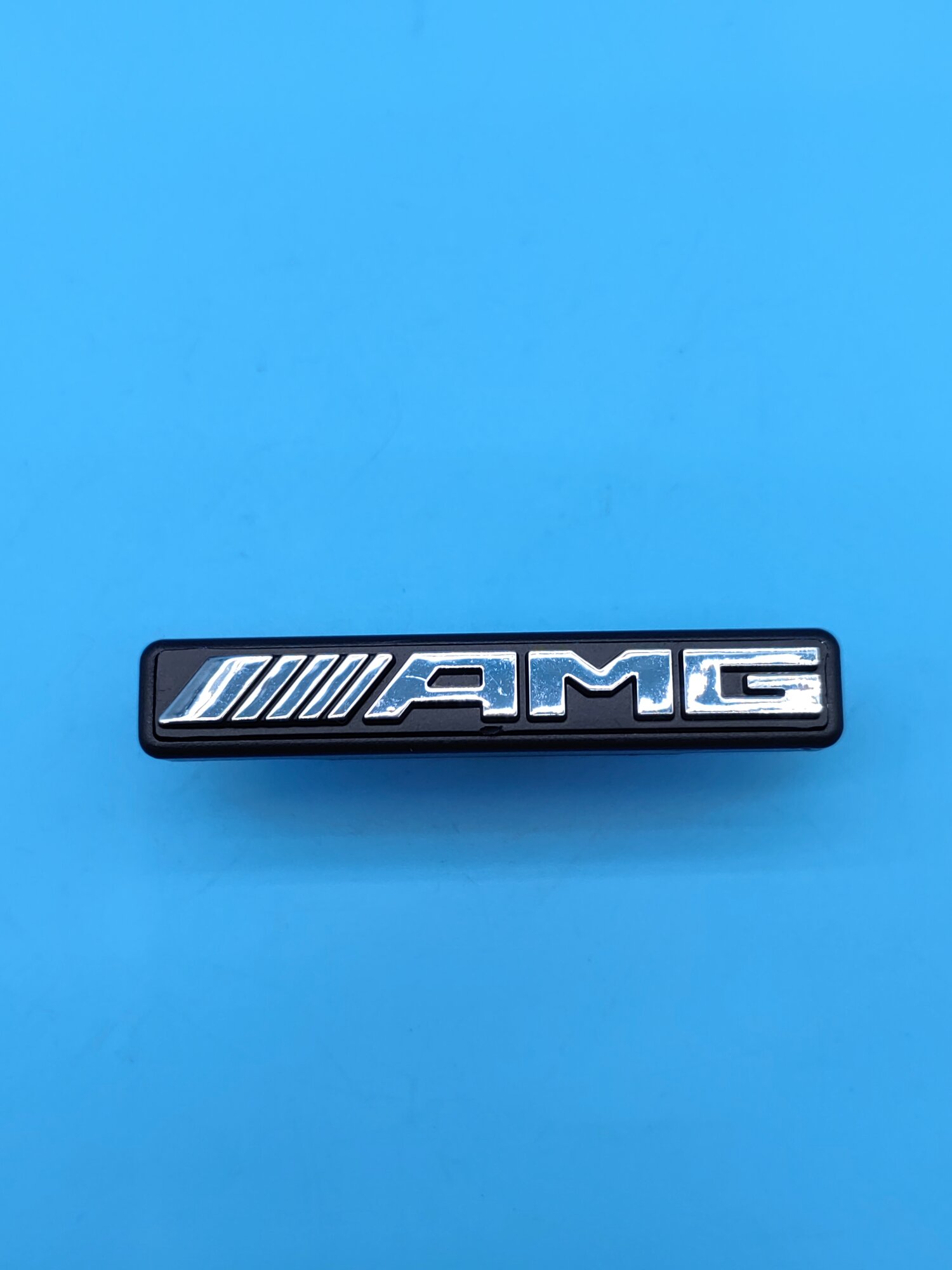 Mercedes-Benz Надпись AMG решетки радиатора Mercedes Benz A2058174201