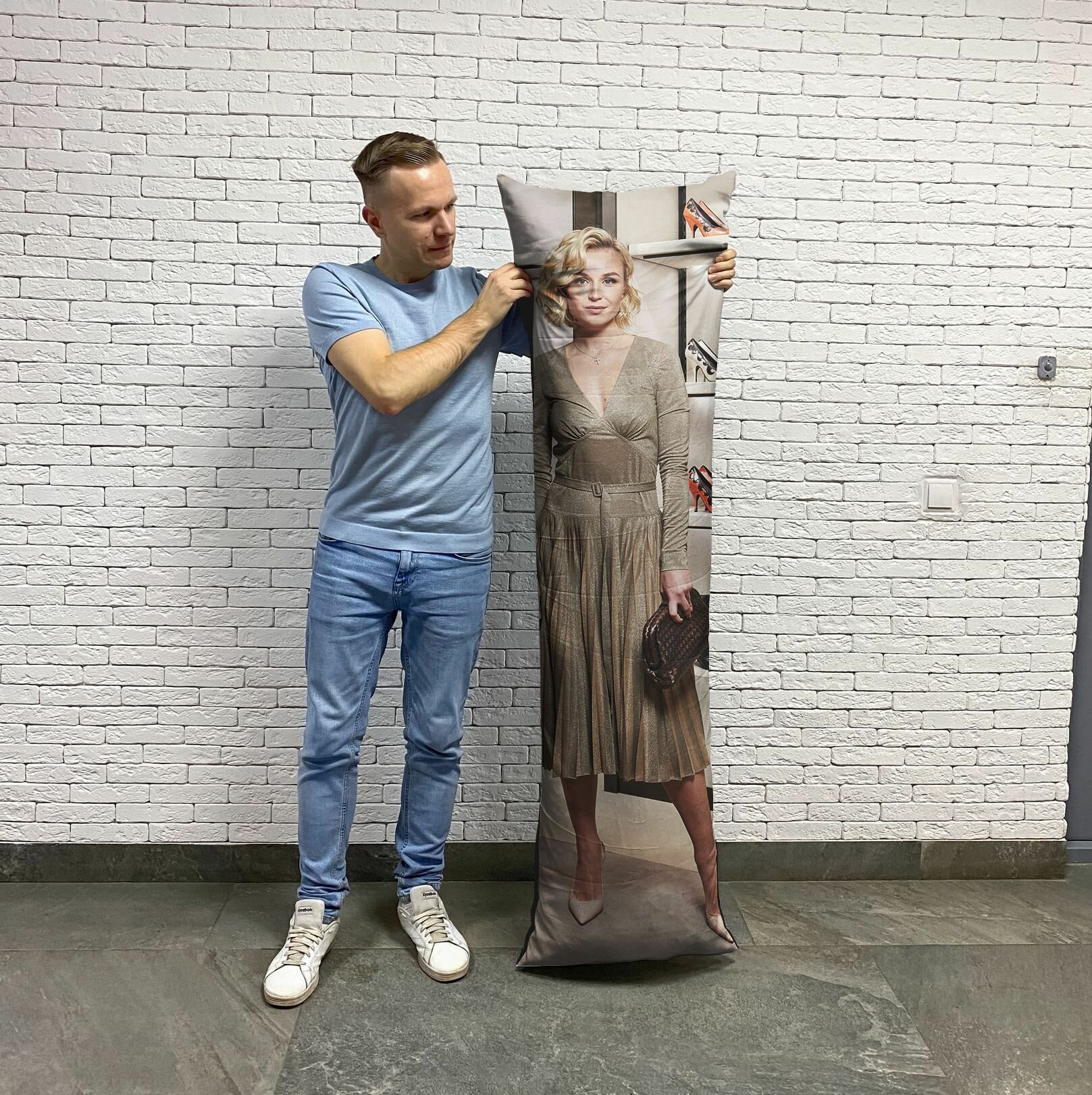 Подушка дакимакура Полина Гагарина 50x170 см