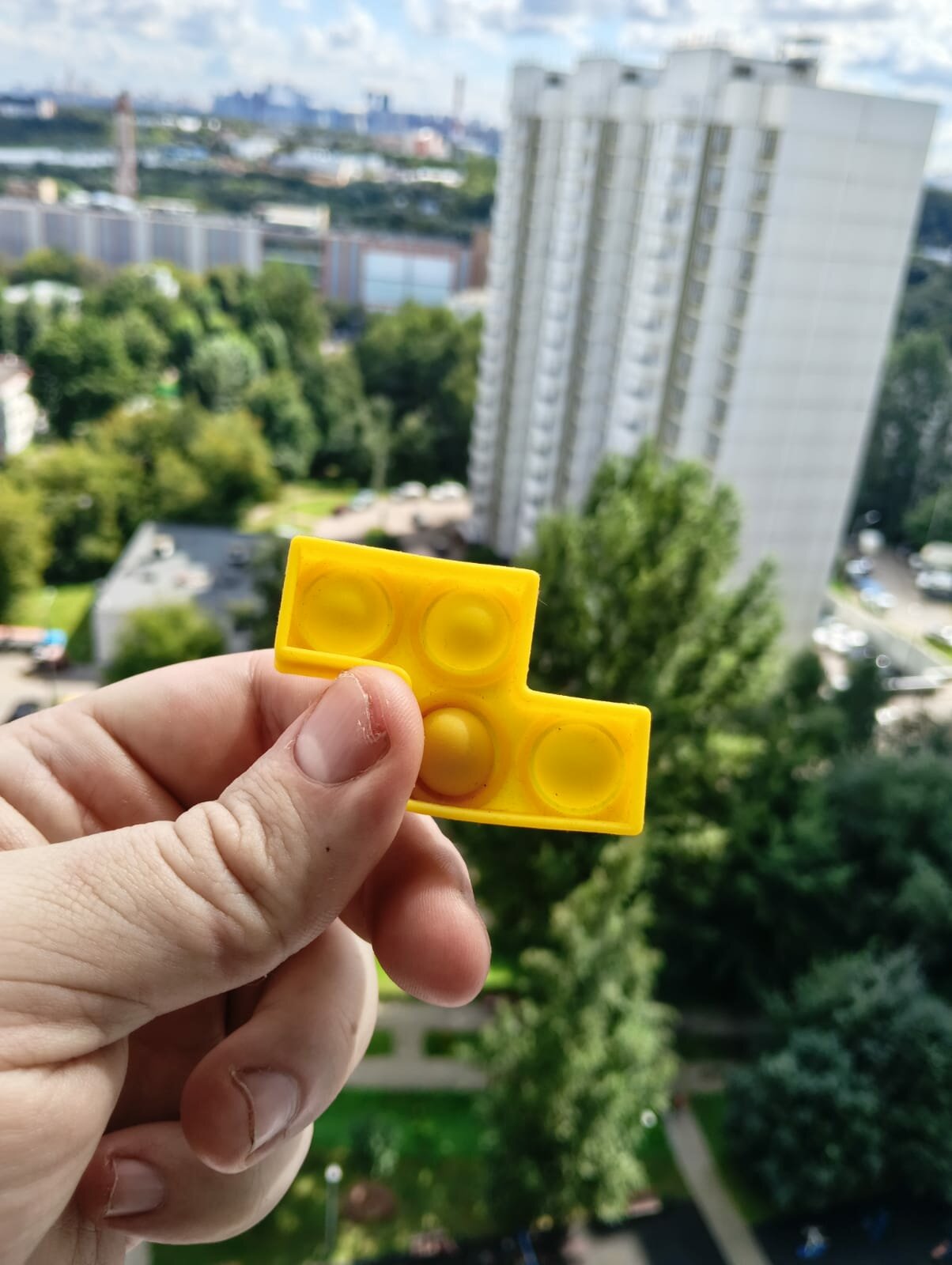 Фигурка из тетриса s поп-ит