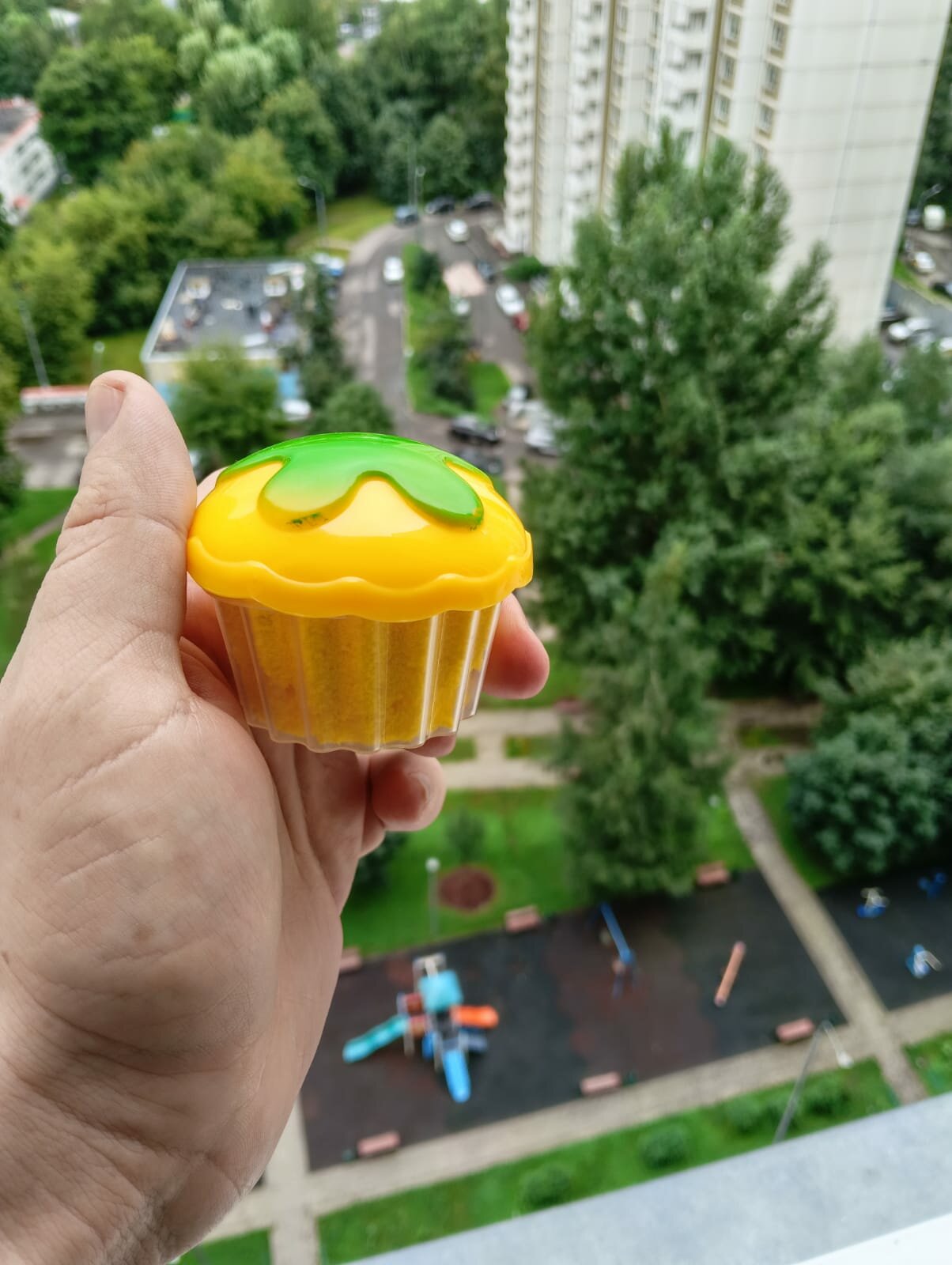 Слайм в формочке пироженого