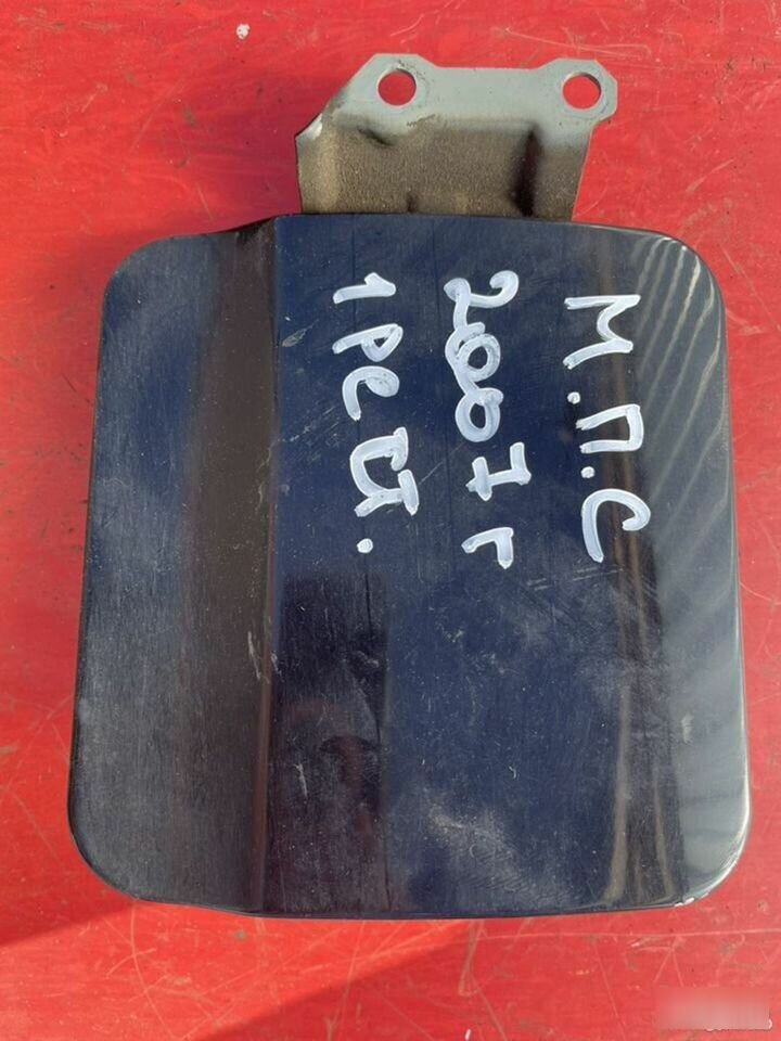 Лючок бензобака Mitsubishi Pajero Sport 2004-2008 4b56