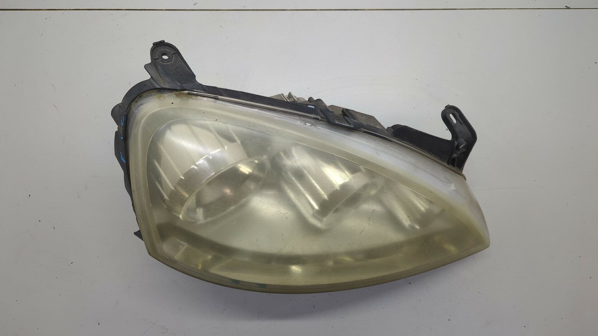 Фара (передняя) правая Opel Corsa C Б/У