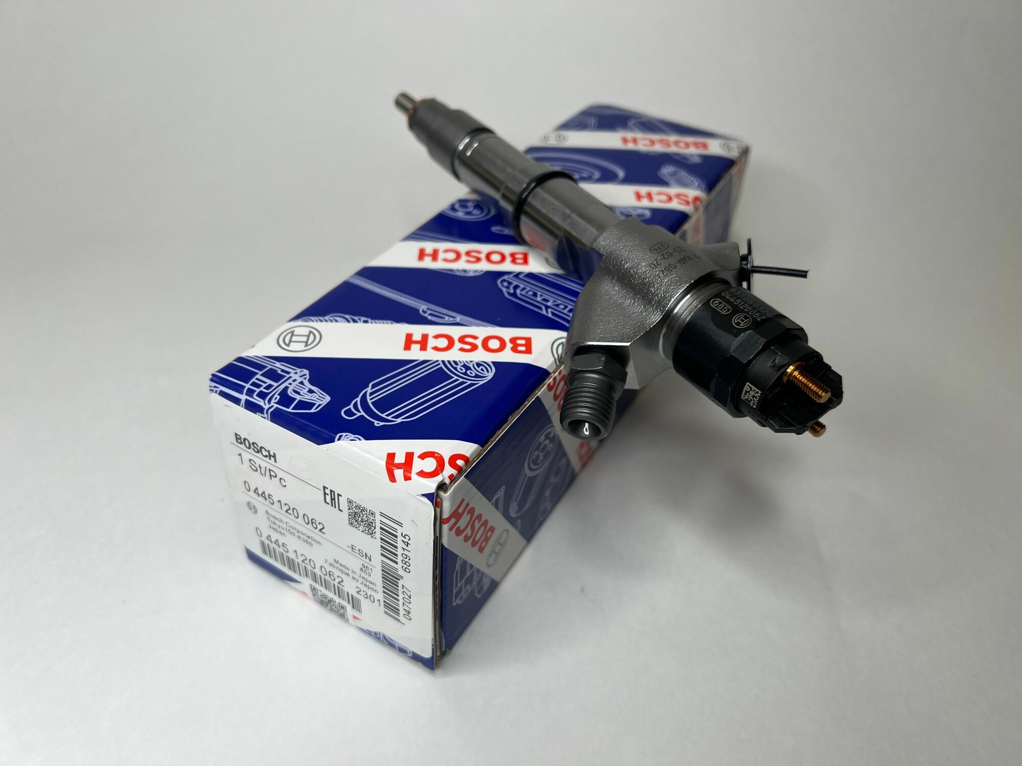 Форсунка топливная Bosch 0445120062
