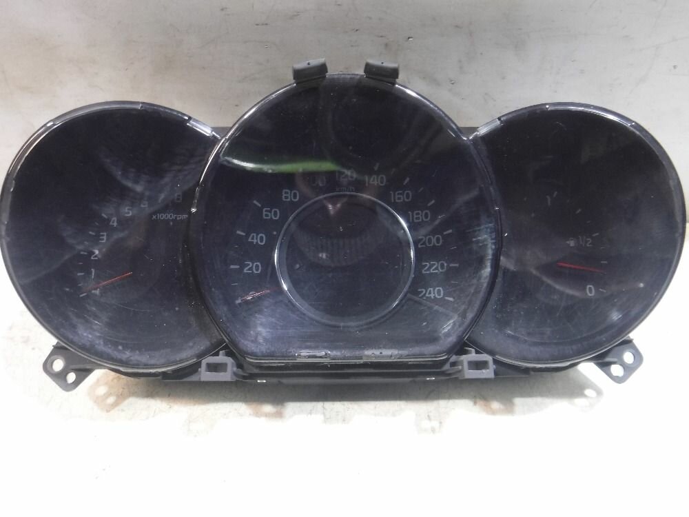 Панель приборов Kia Ceed II 94003A2042