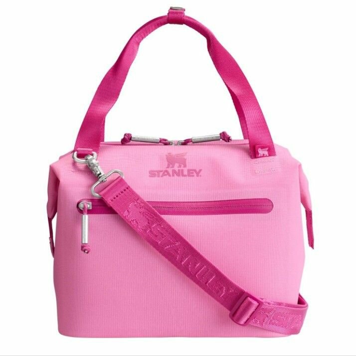 Изолированные сумки Stanley