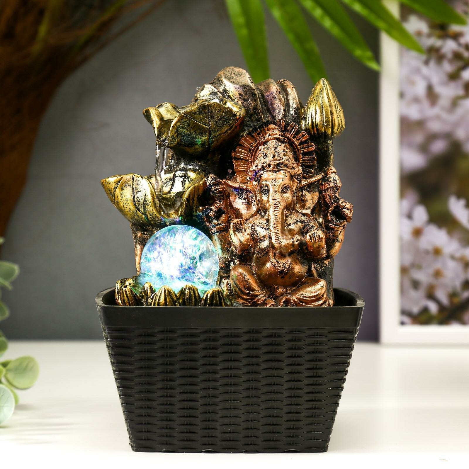 Фонтан настольный с подсветкой «Бронзовый Ганеша и лотосы», от сети, 22×13×13 см