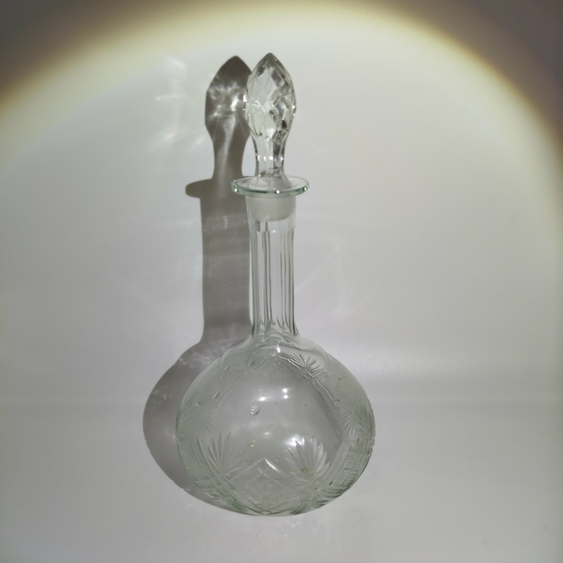 Графин (штоф) с рельефным декором, стекло, пресс, СССР, 1930-1950 гг.