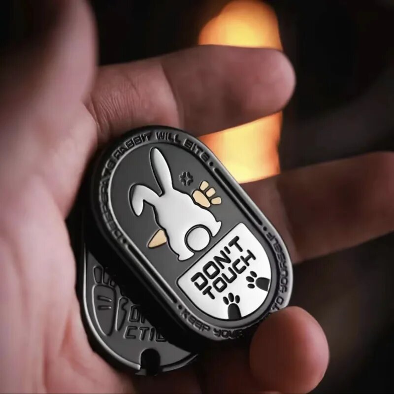 MOT Черный EDC Спиннер "Не трогай!"