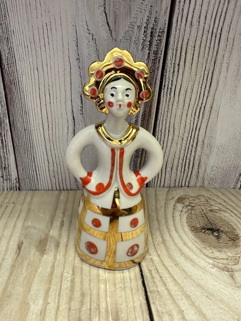 Статуэтка Девица Краса Фарфор Дулёво 1960 годы