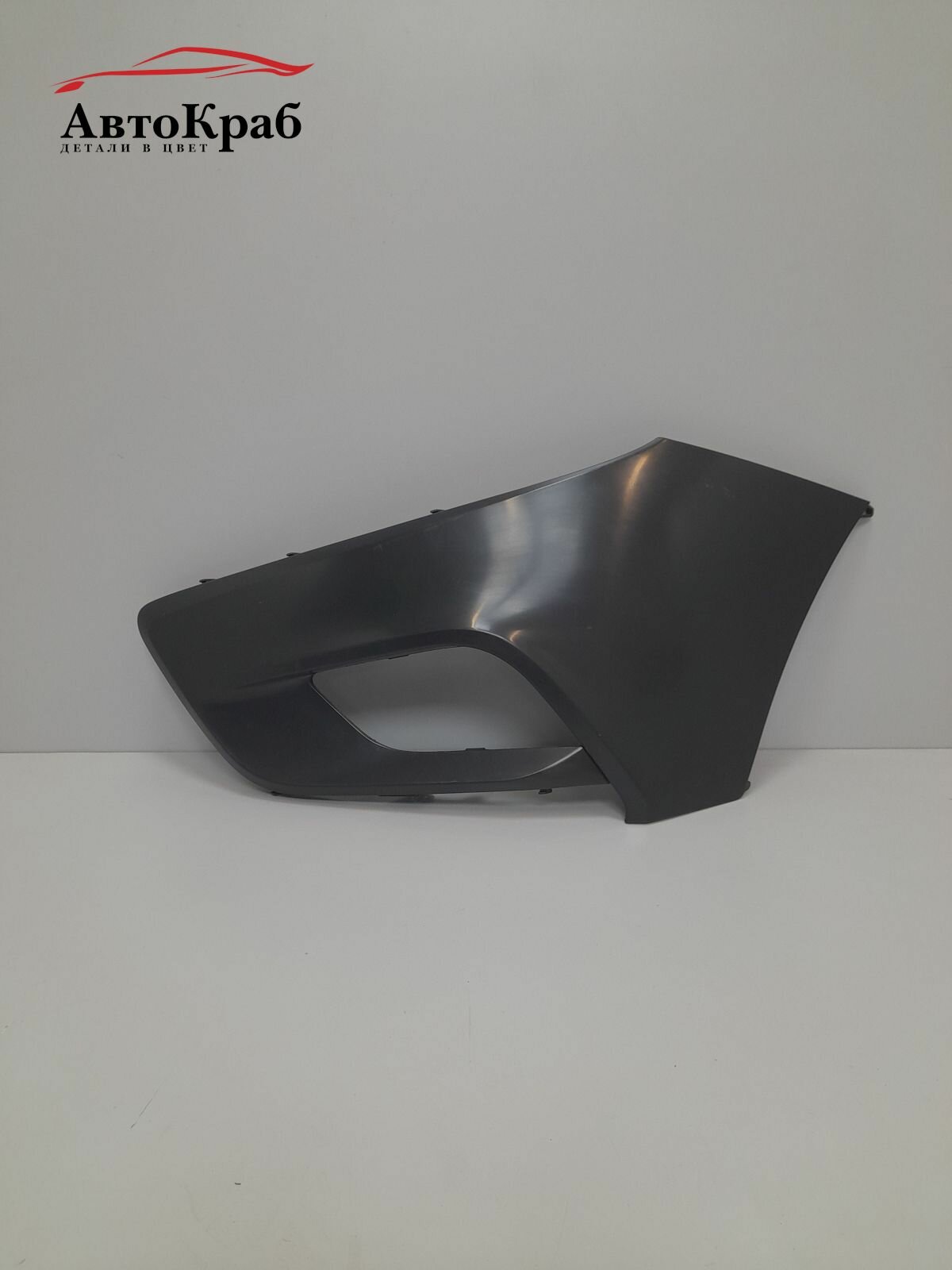 Накладка переднего бампера левая Lada Веста Cross 2017 - 2022