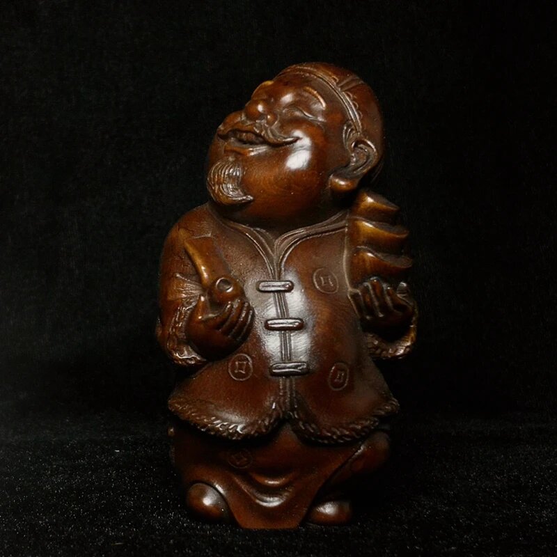 Статуя бога богатства из самшита