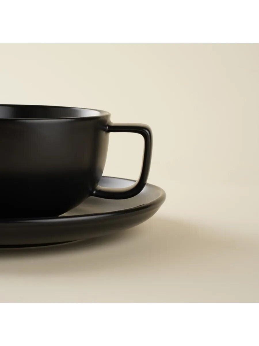 Элегантная фарфоровая чайная пара в черном цвете