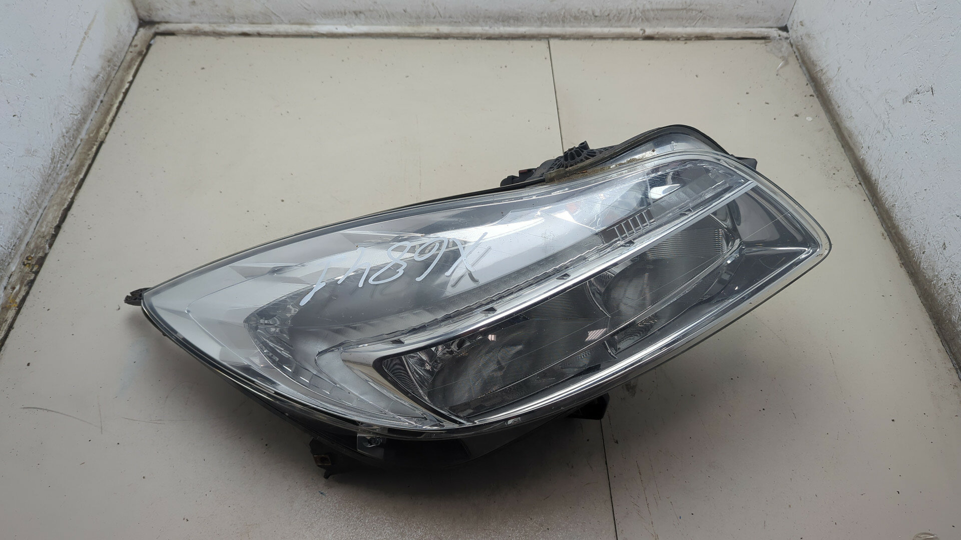 Фара (передняя) правая Opel Insignia Б/У