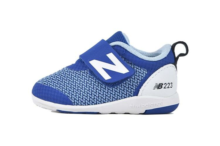 Кроссовки New Balance Advantage