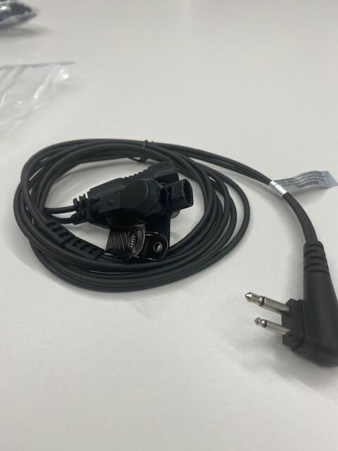 Гарнитура PTE-850 двухпроводная с прозрачным звуководом для раций Motorola DP1400, VZ-10/18, VZ-20/28, XT225, XT665D, XT420, Kirisun DP405, DP480