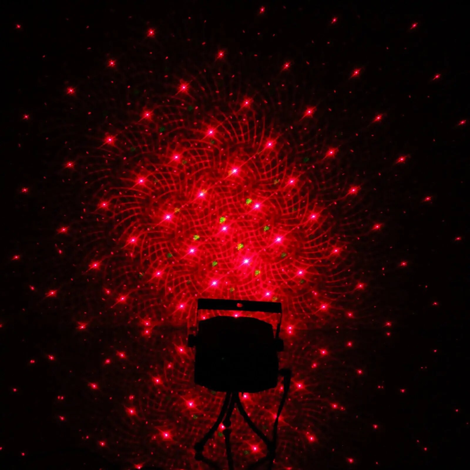 Лазерный проектор «Лазер 4 рисунка» для праздника, красный/зеленый свет, металл/пластик, 220V