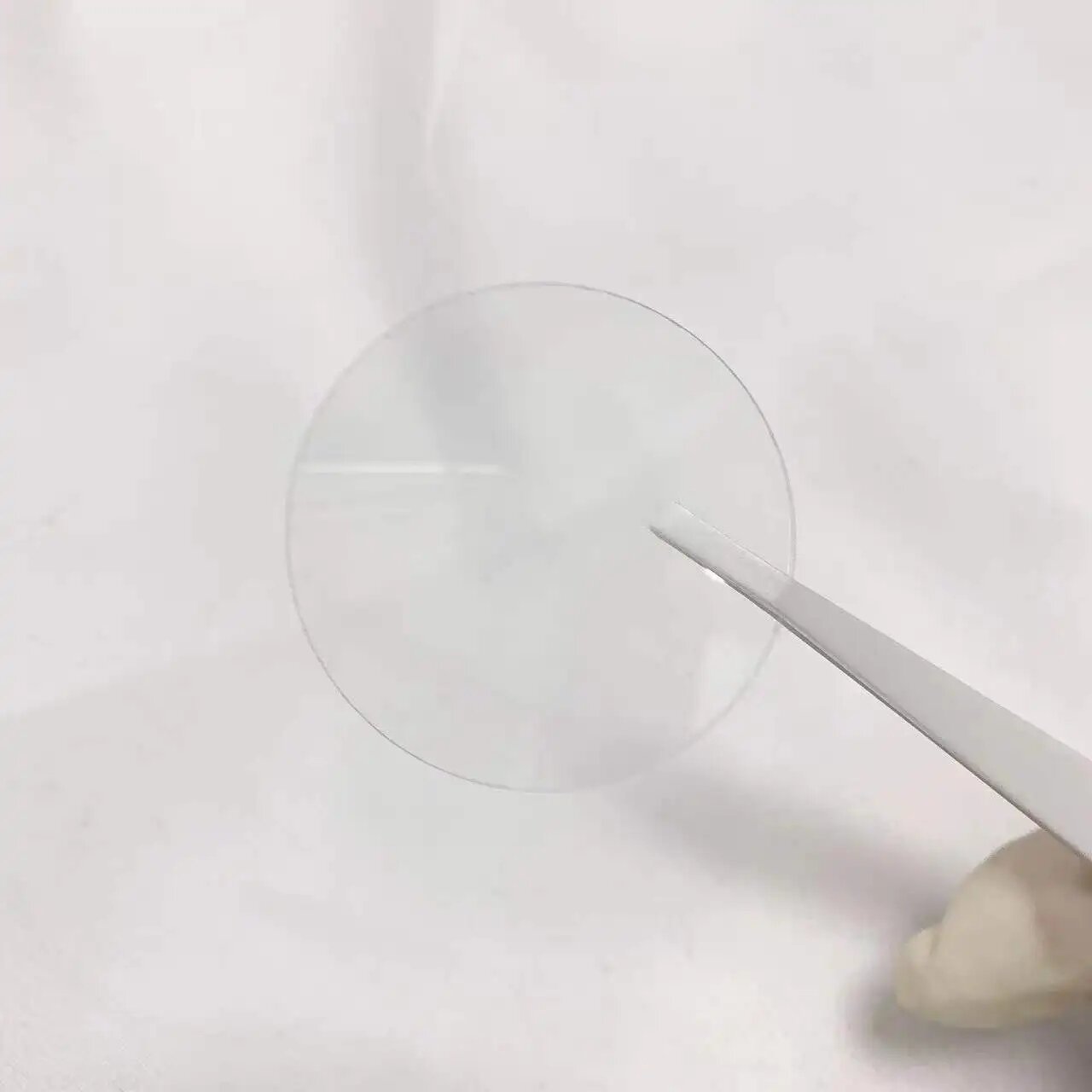 Прозрачное кварцевое стекло JGS2 диаметром 40 мм D40x2mm