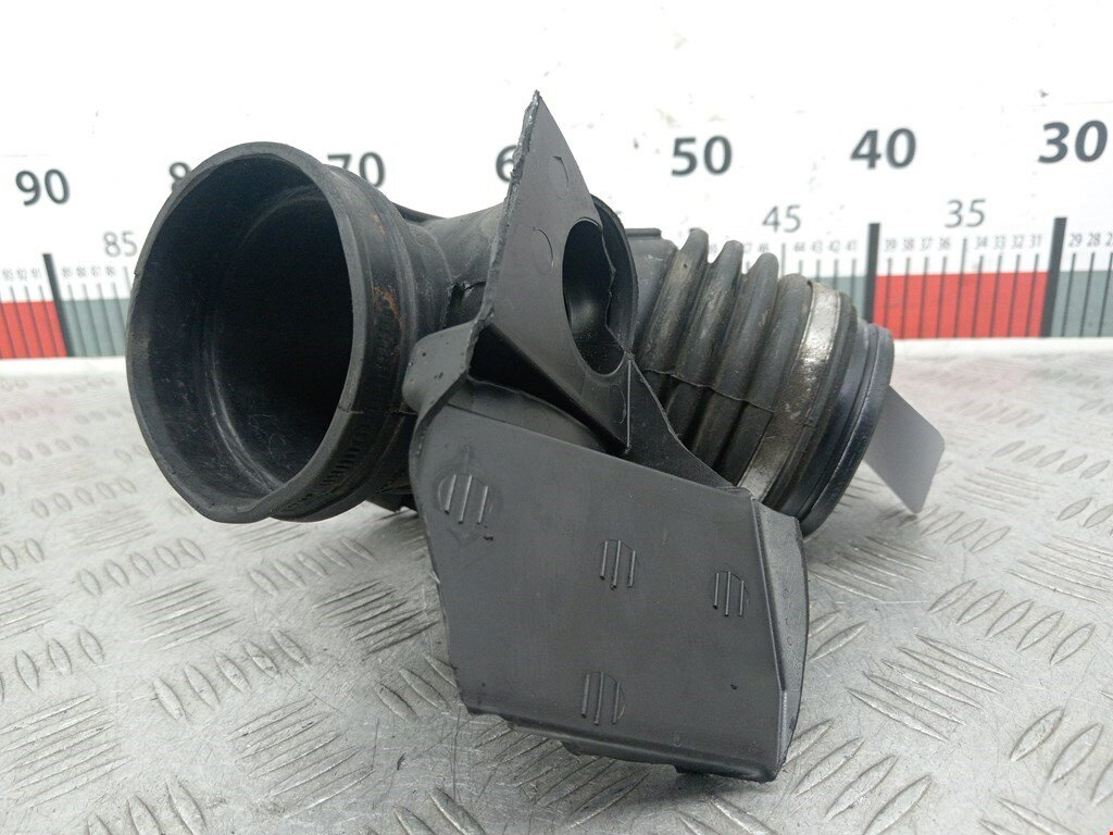 Патрубок воздушного фильтра (гофра инжектора) BMW 5-Series (E39) 13541435625 арт. 2221405