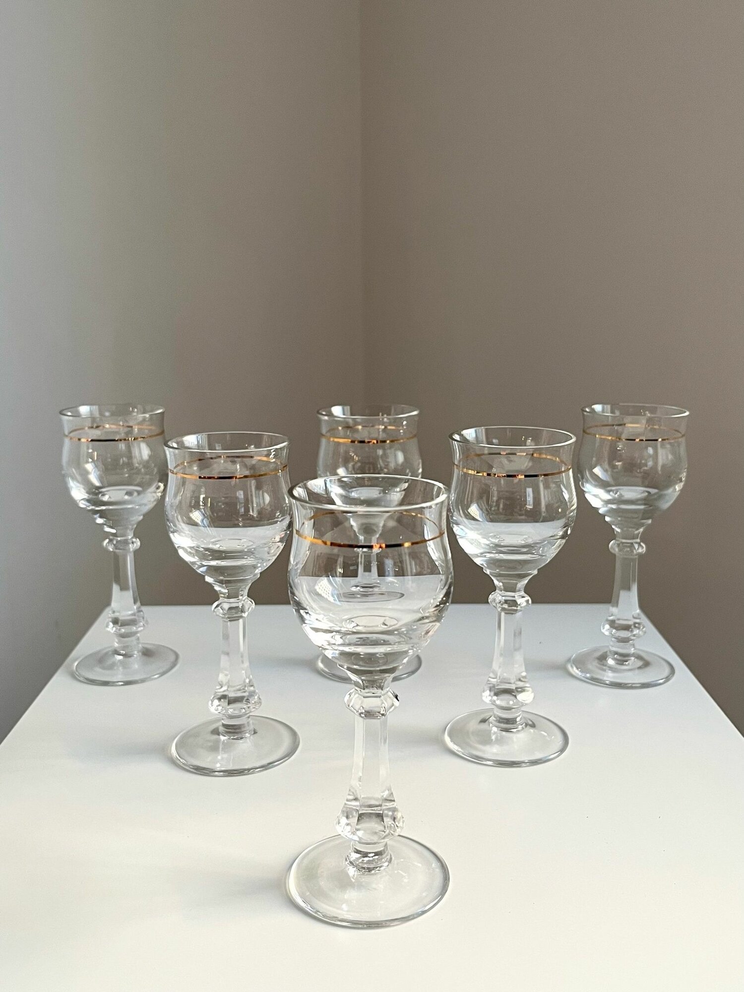 Набор бокалов "Золотое кольцо" В родной коробке. СССР. Стекло. Позолота. Высота: 12.5 см. 6 штук.