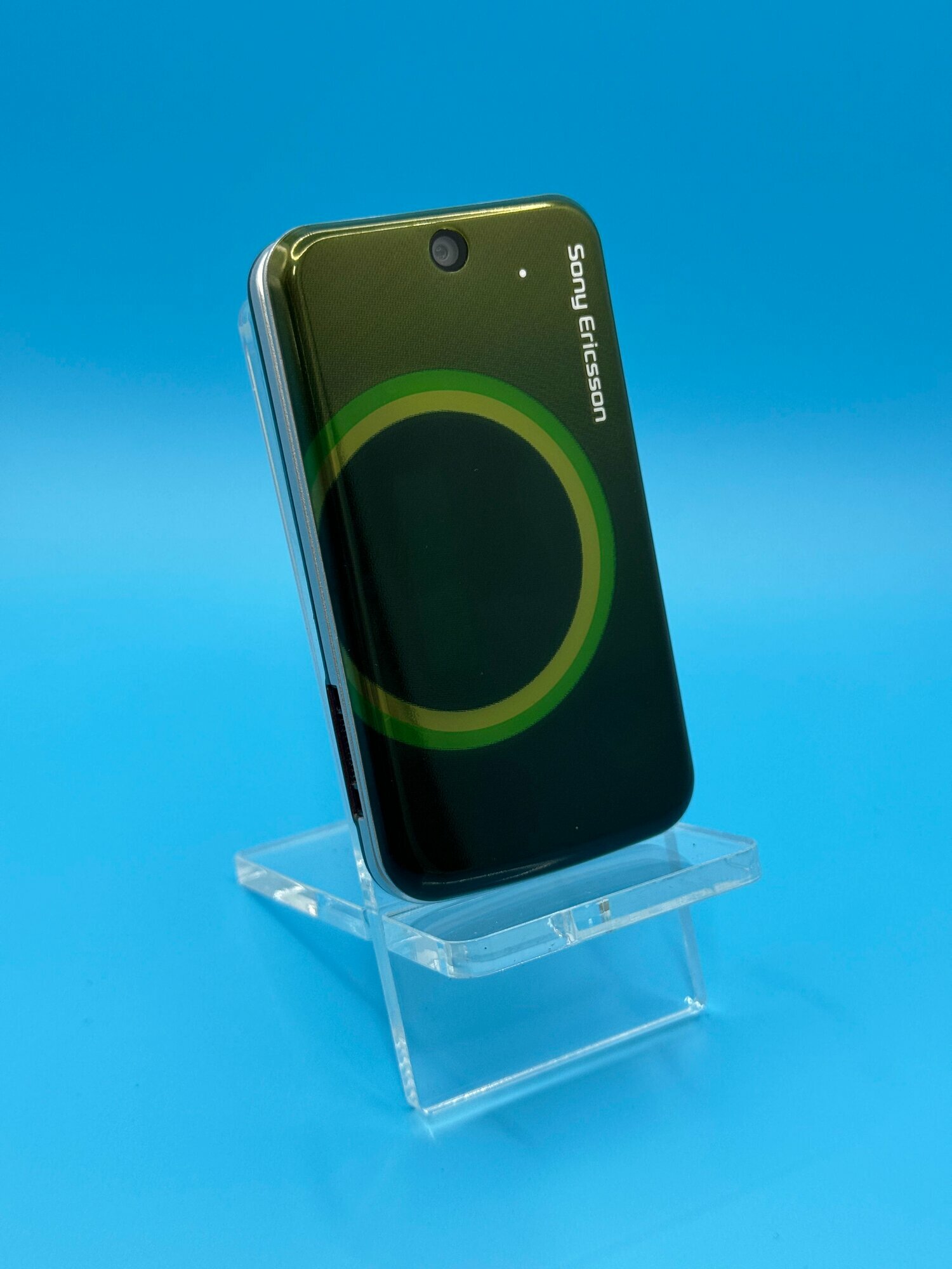 Мобильный телефон Sony Ericsson T707