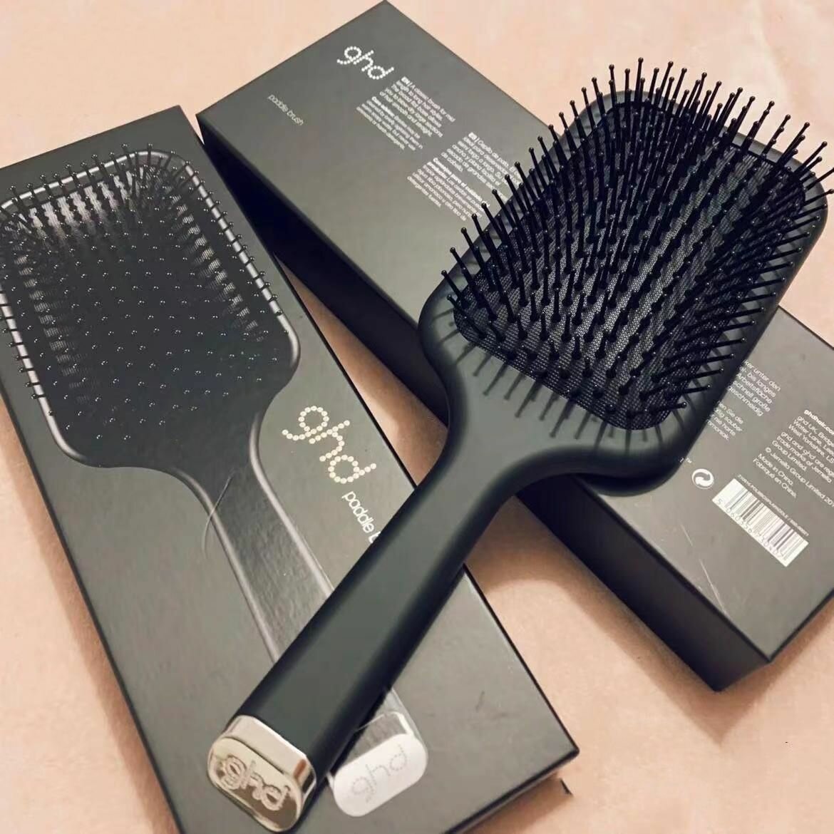GHD Oval Dressing Brush Щетка овальная с щетиной