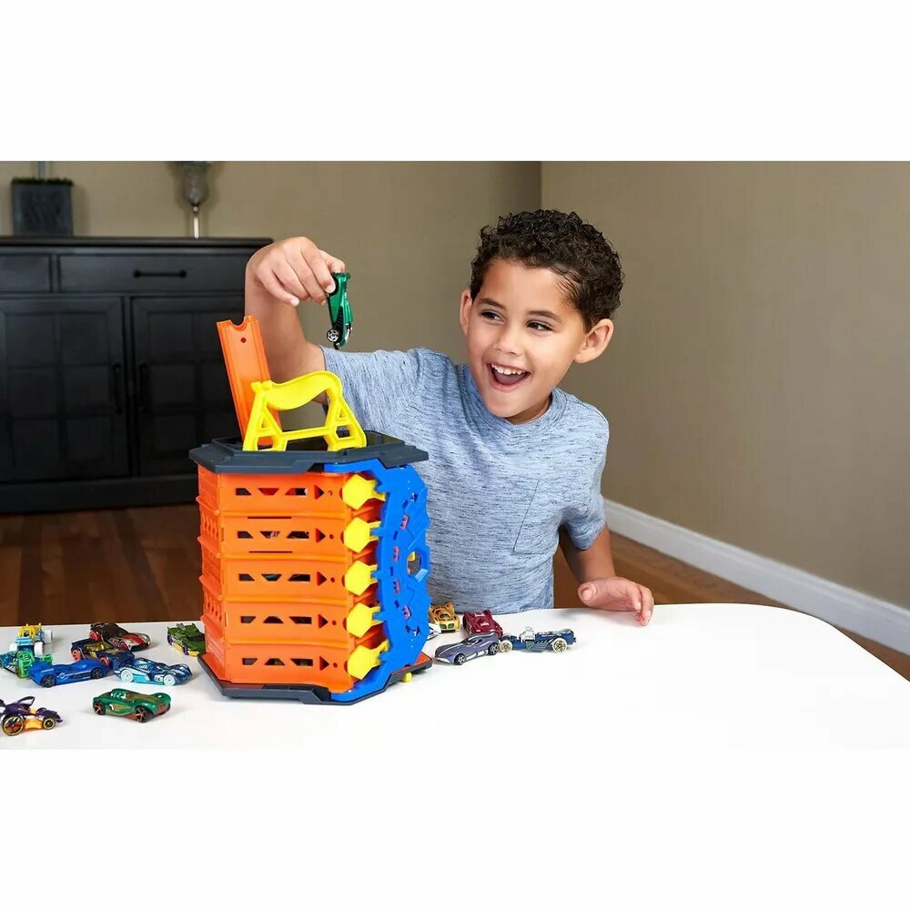 Игровой набор Hot Wheels "Экшн Портативный Автотрек" GYX11, складной, 2 в 1, до 80 машинок