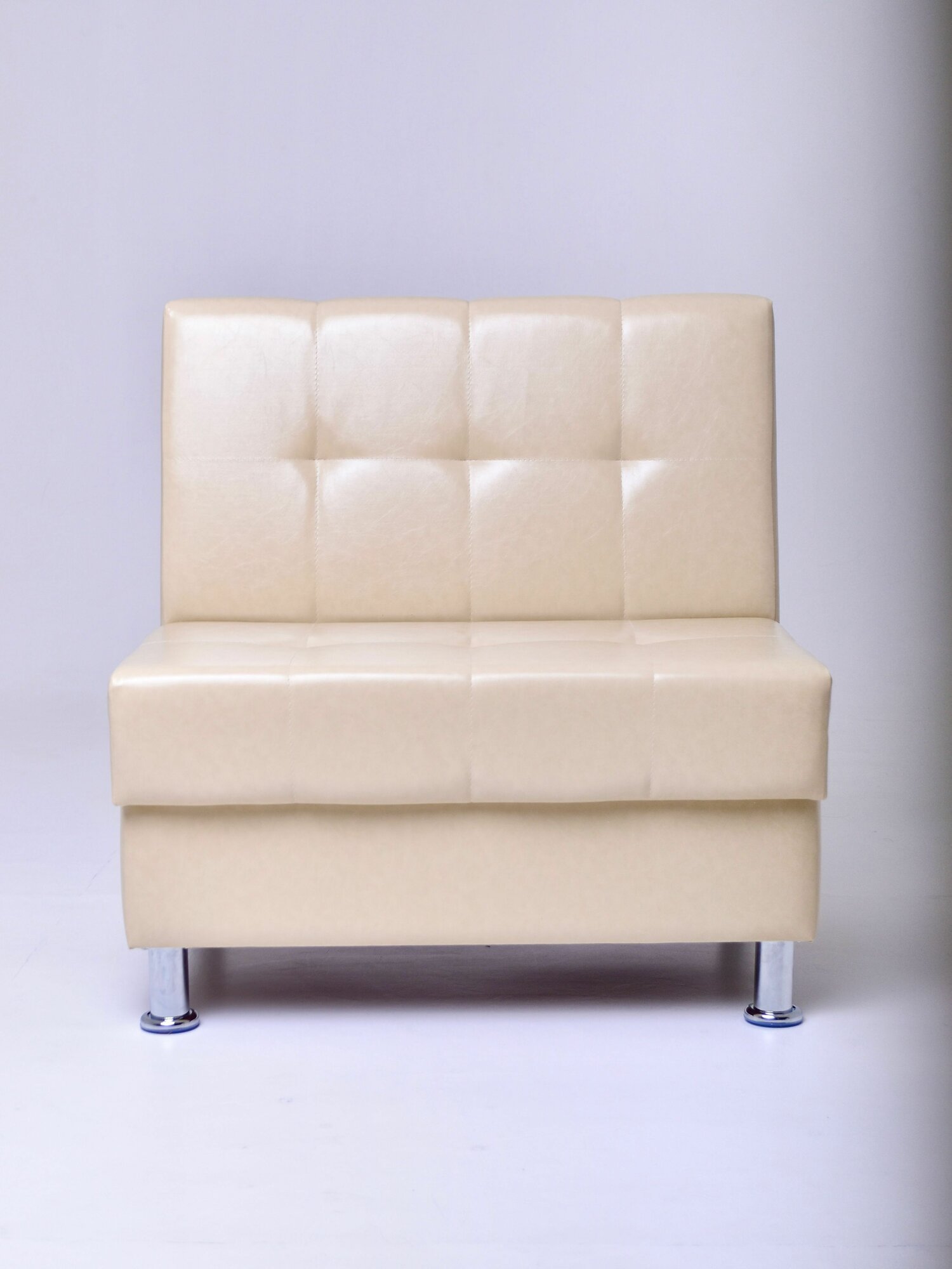 Стильный компактный диван Фабрики оникс из практичного и износостойкого материала с оригинальным дизайном, вместительным ящиком для хранения, мягким наполнителем для дома, дачи и офиса