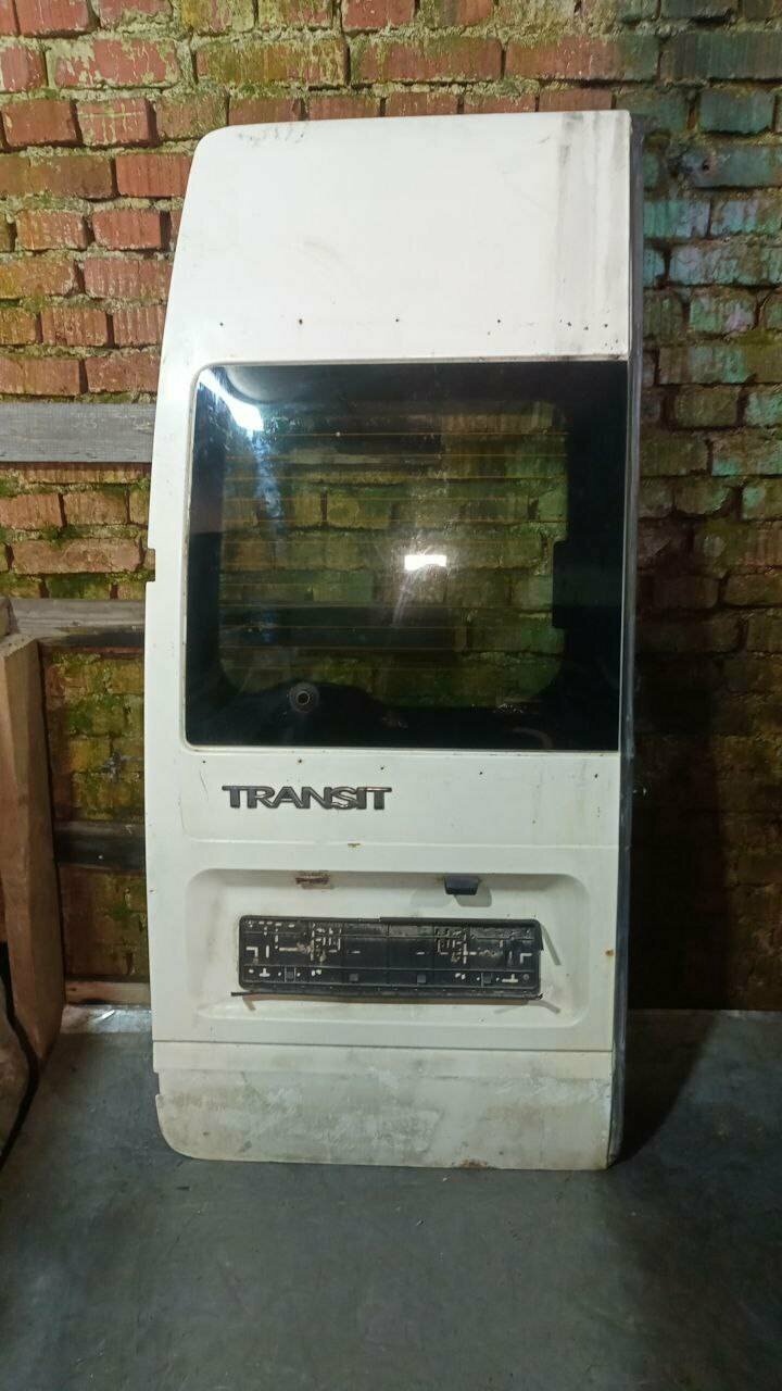 Дверь задняя распашная левая Ford Transit