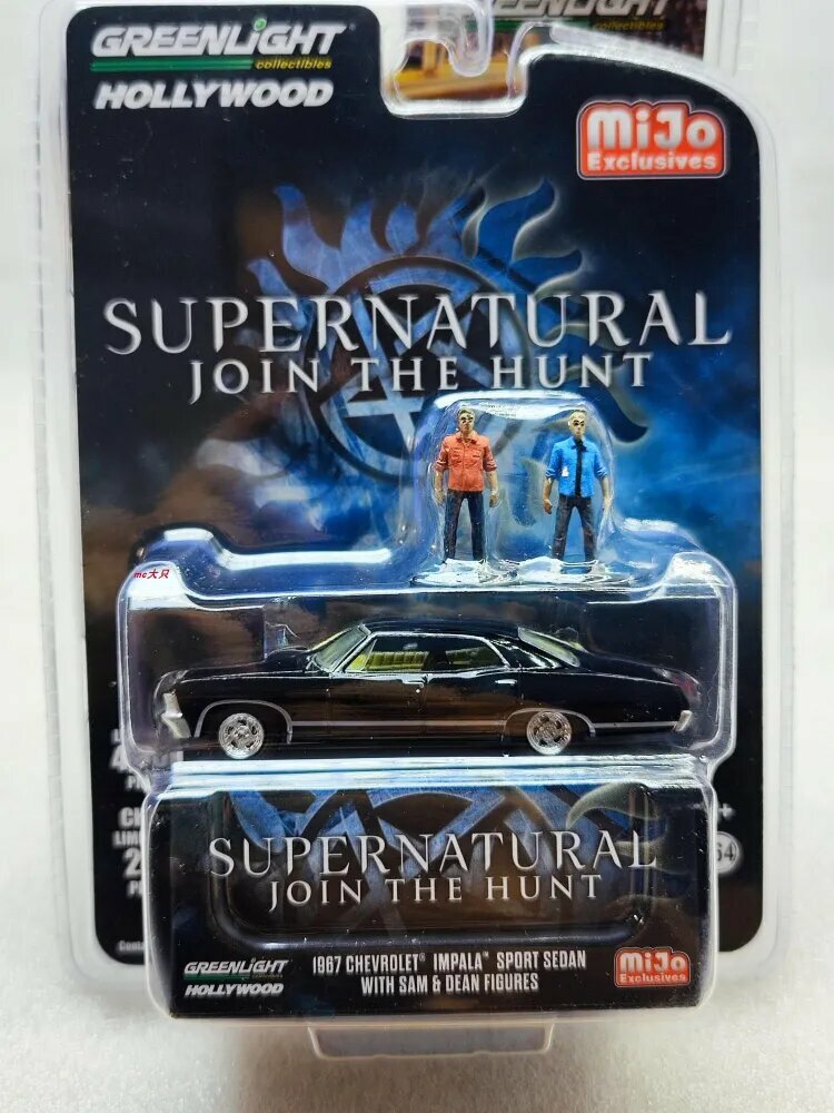 KNOW EASY-Машинка Greenlight Collectibles 1967 CHEVROLET IMPALA SPORT SEDAN WITH SAM & DEAN FIGURES