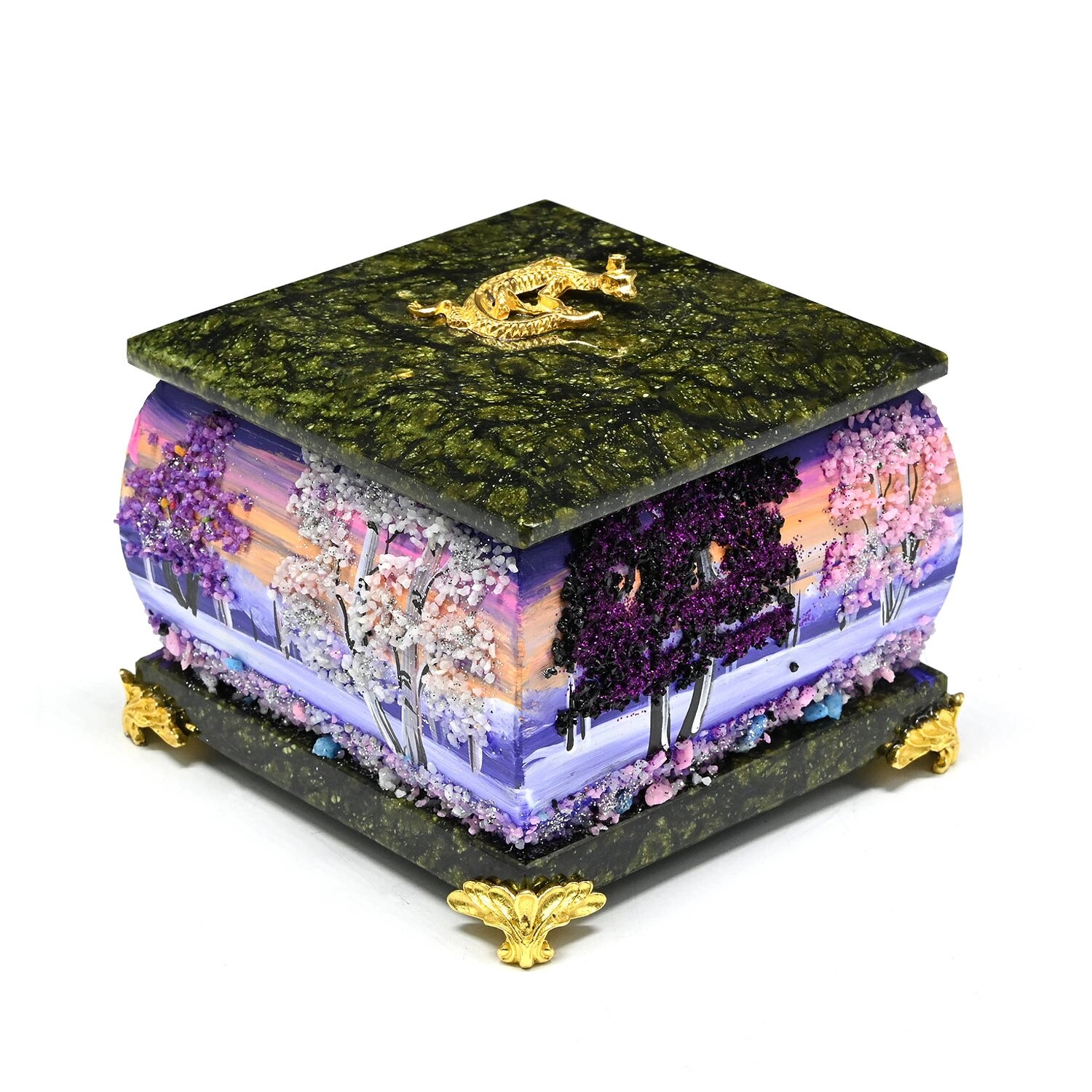 Шкатулка из камня змеевик с рисунком акриловыми красками и каменной крошкой "Зима", 90*90*85мм. .