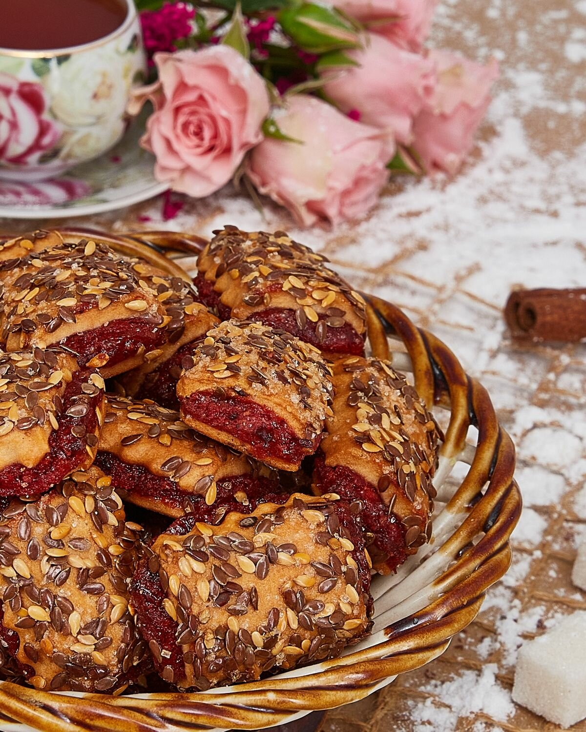 Печенье Марокканское с начинкой брусника со злаками 0.5кг.