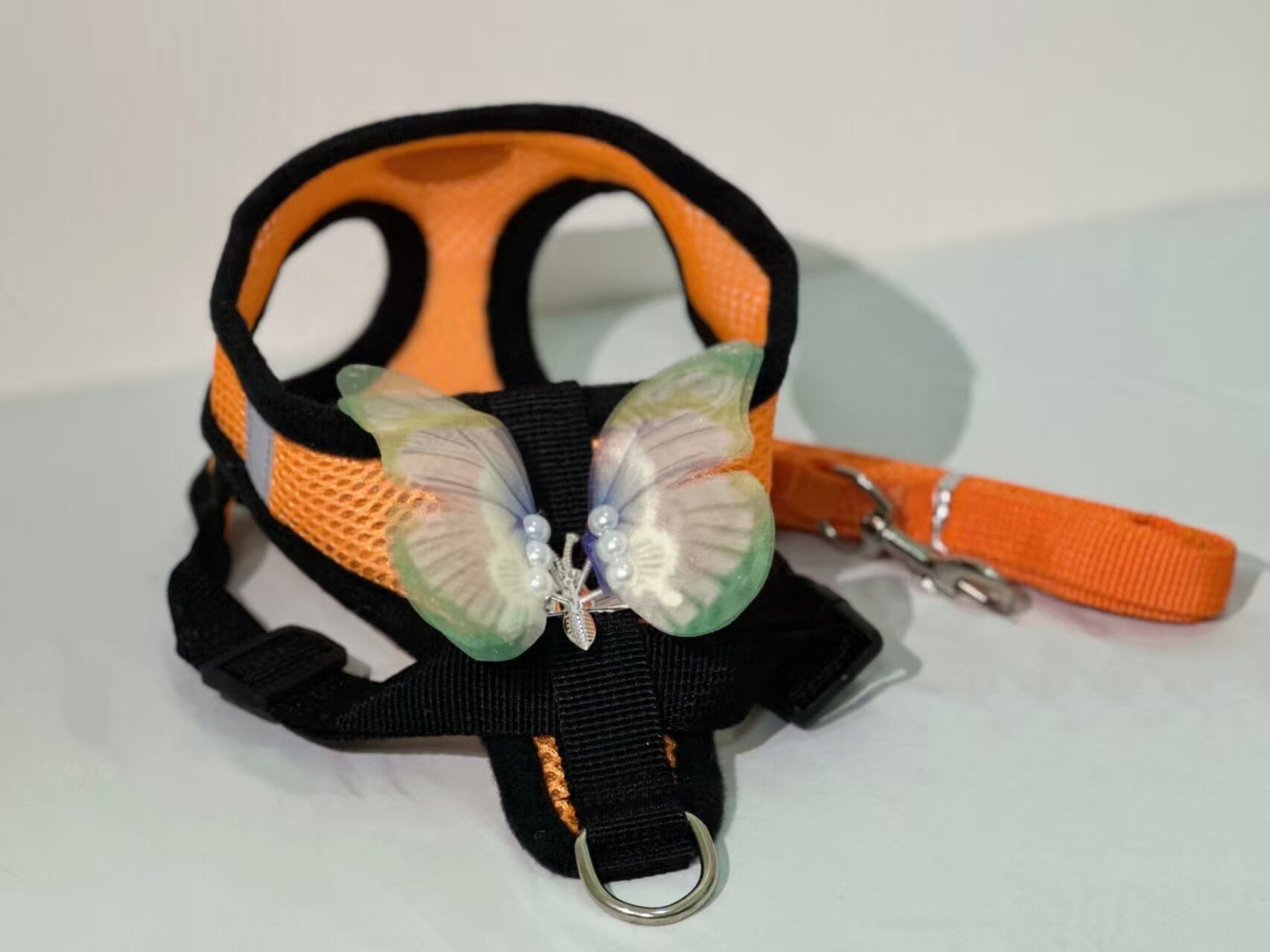 Бабочка-шлейка для кошек с непролазным поводком (в комплекте 1,2 м) Цвет：Оранжево-красный (в комплекте поводок 1,2