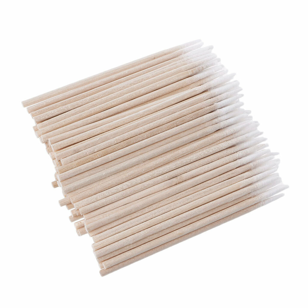 100 маленьких ватных тампонов с вышитыми кончиками