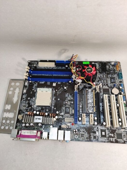 Материнская плата Socket 939 ASUS A8N-SLI 4DDR1 ATX