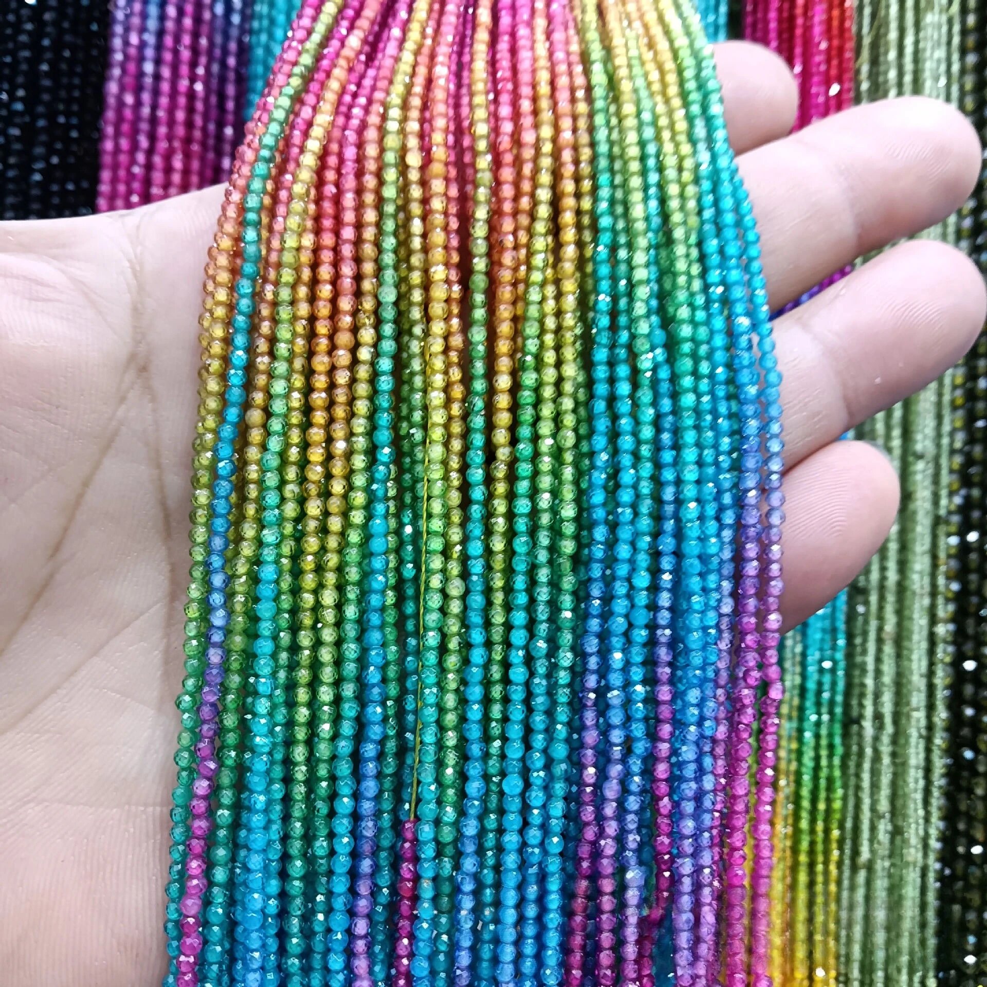 Бусины циркония HUAN ER LIN 2-3 мм 3mm 120pcs