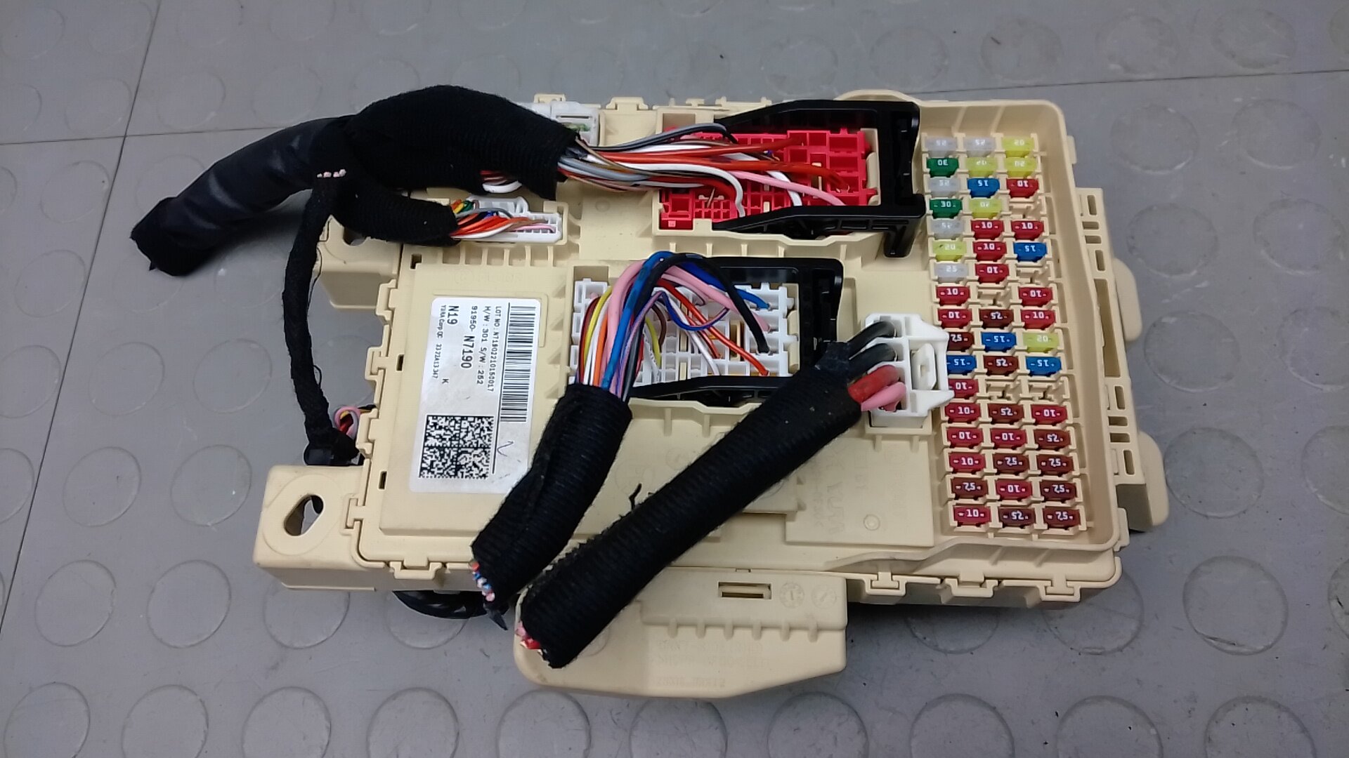 Блок предохранителей HYUNDAI TUCSON 4 (NX4), Номер 91950n7190,