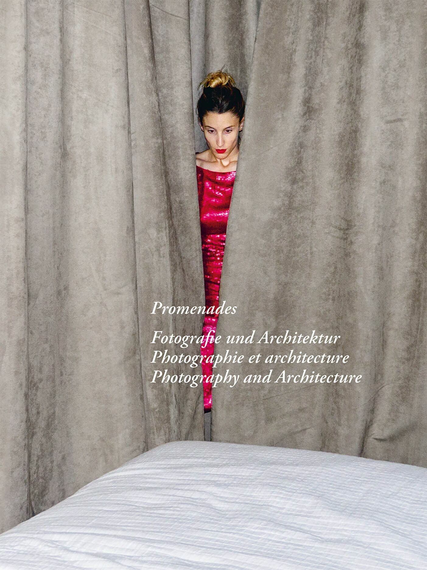 Promenades: Photography and Architecture / Книги о фотографии