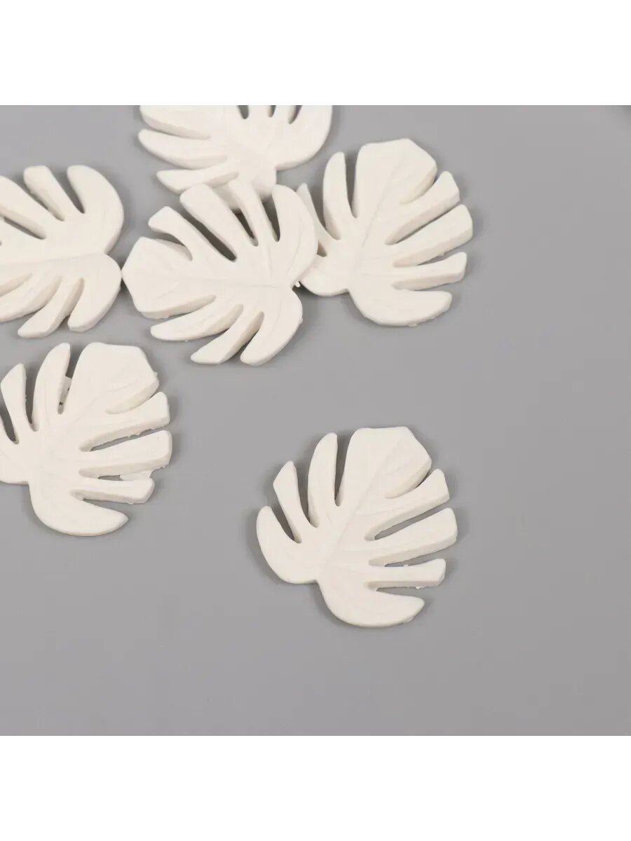 Декор для творчества Лист монстеры белый набор 6 шт 2,8х3 см