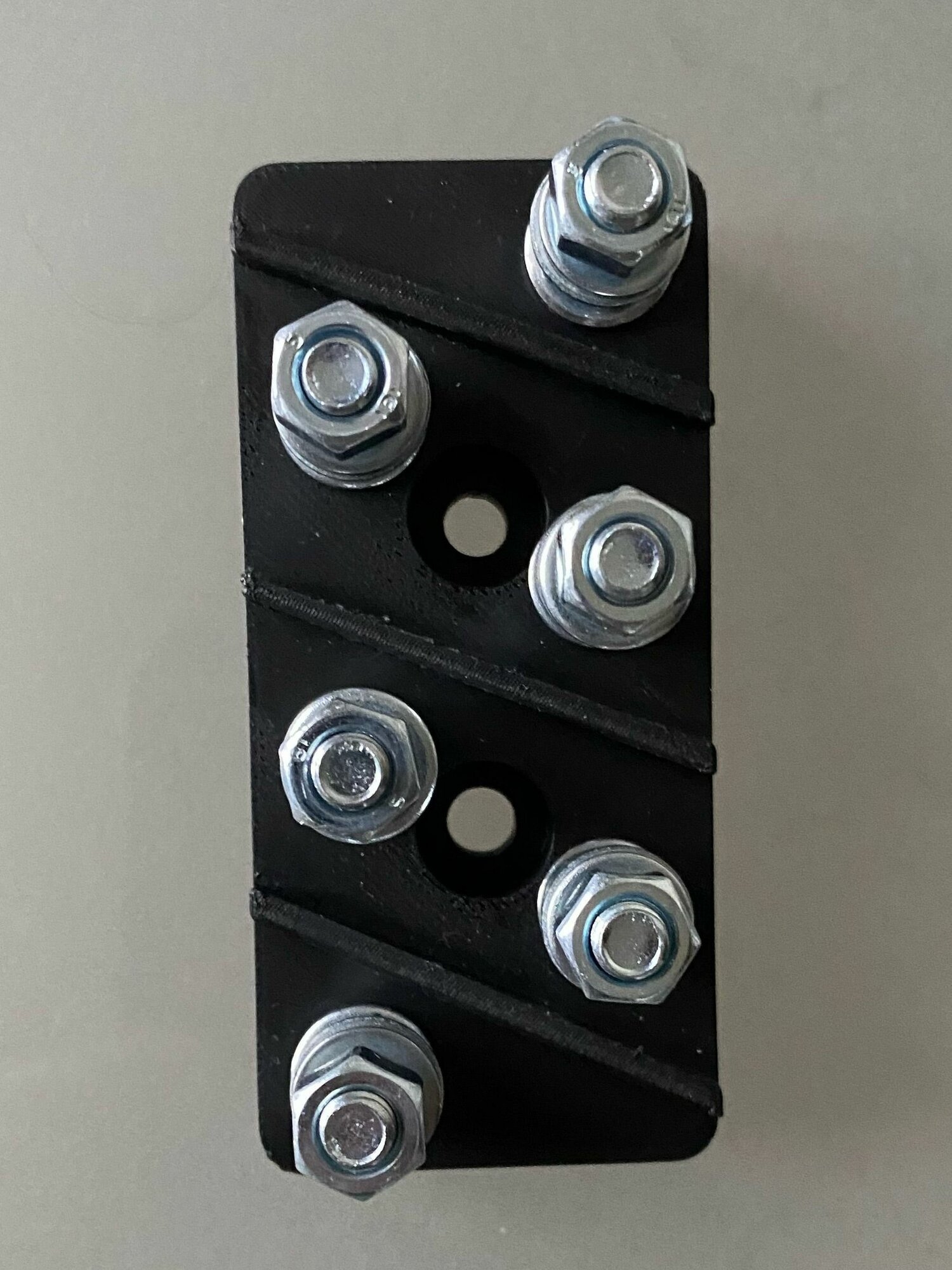 Колодка клеммная для электродвигателя, 86мм х 40мм.