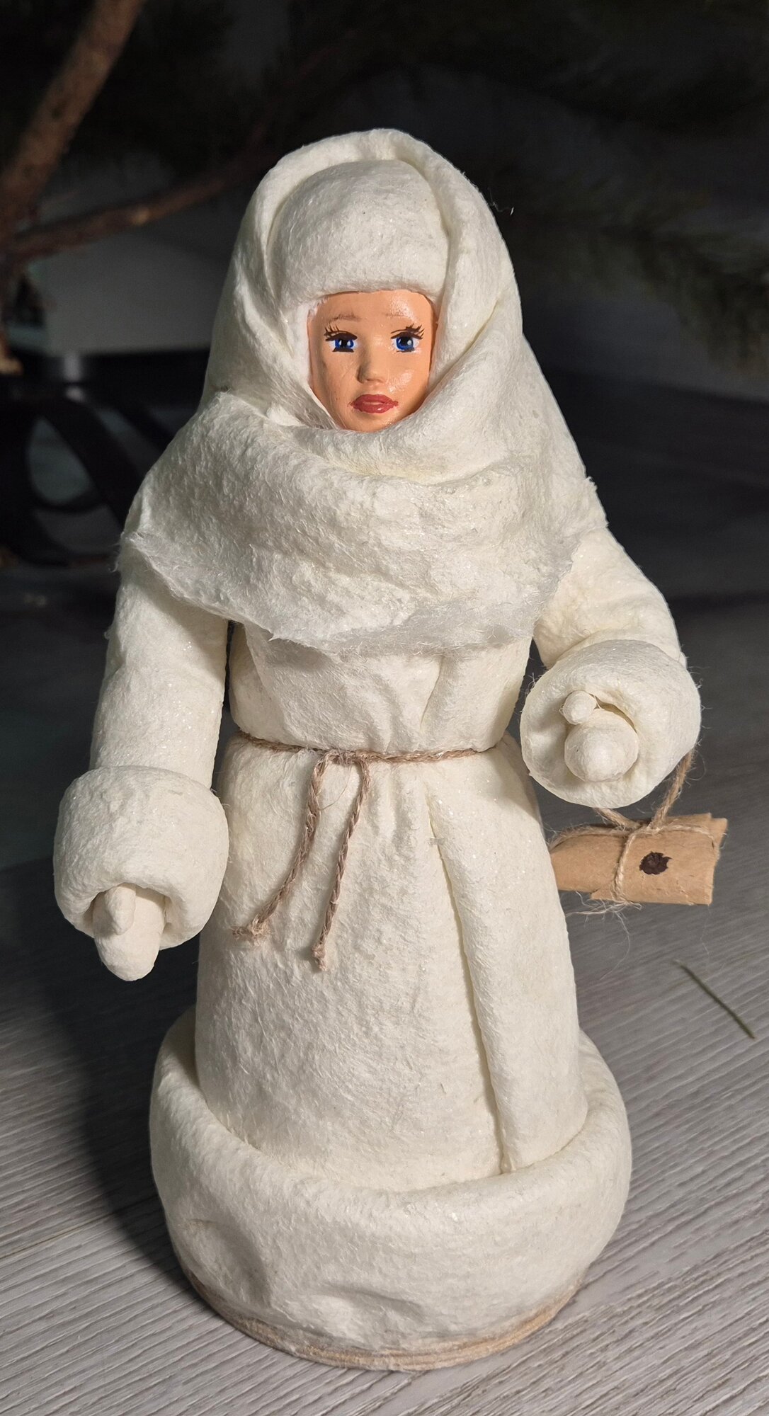 Снегурочка из льняной ваты ручная работа