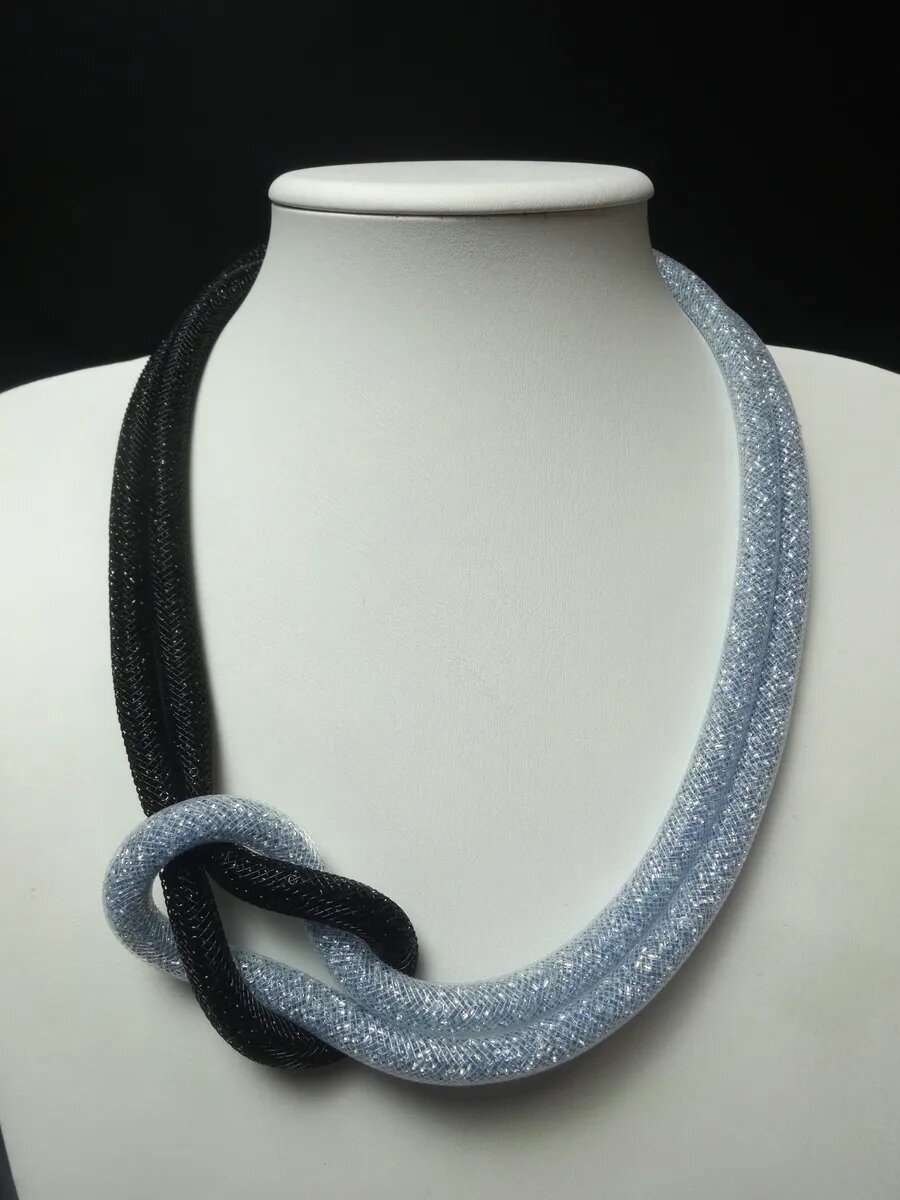 Колье, бисер