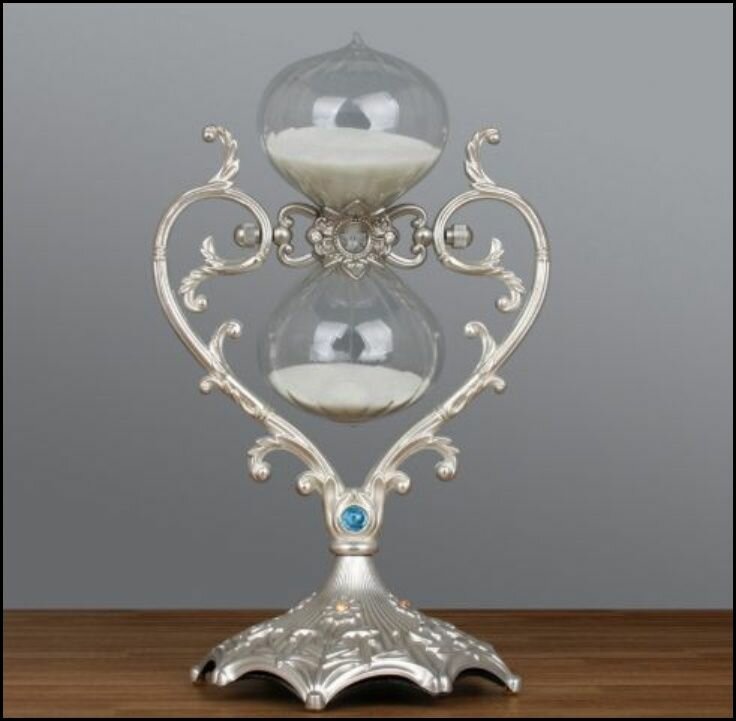 Эксклюзивные песочные часы Round Космос с белым песком и латунным корпусом, поворотный механизм на 60 минут