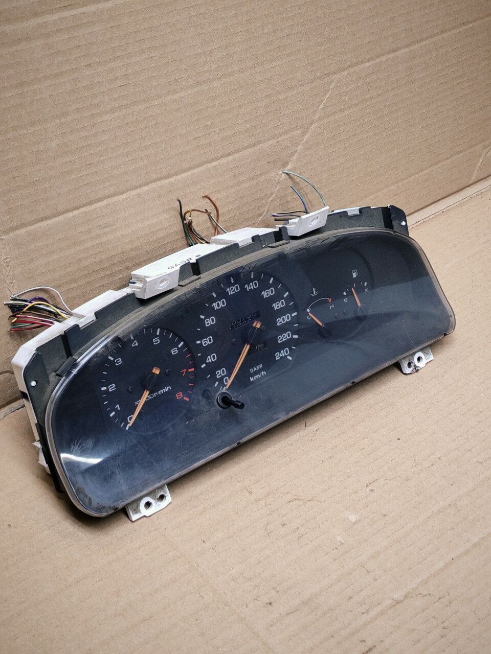 Панель приборов Mazda 626 GE