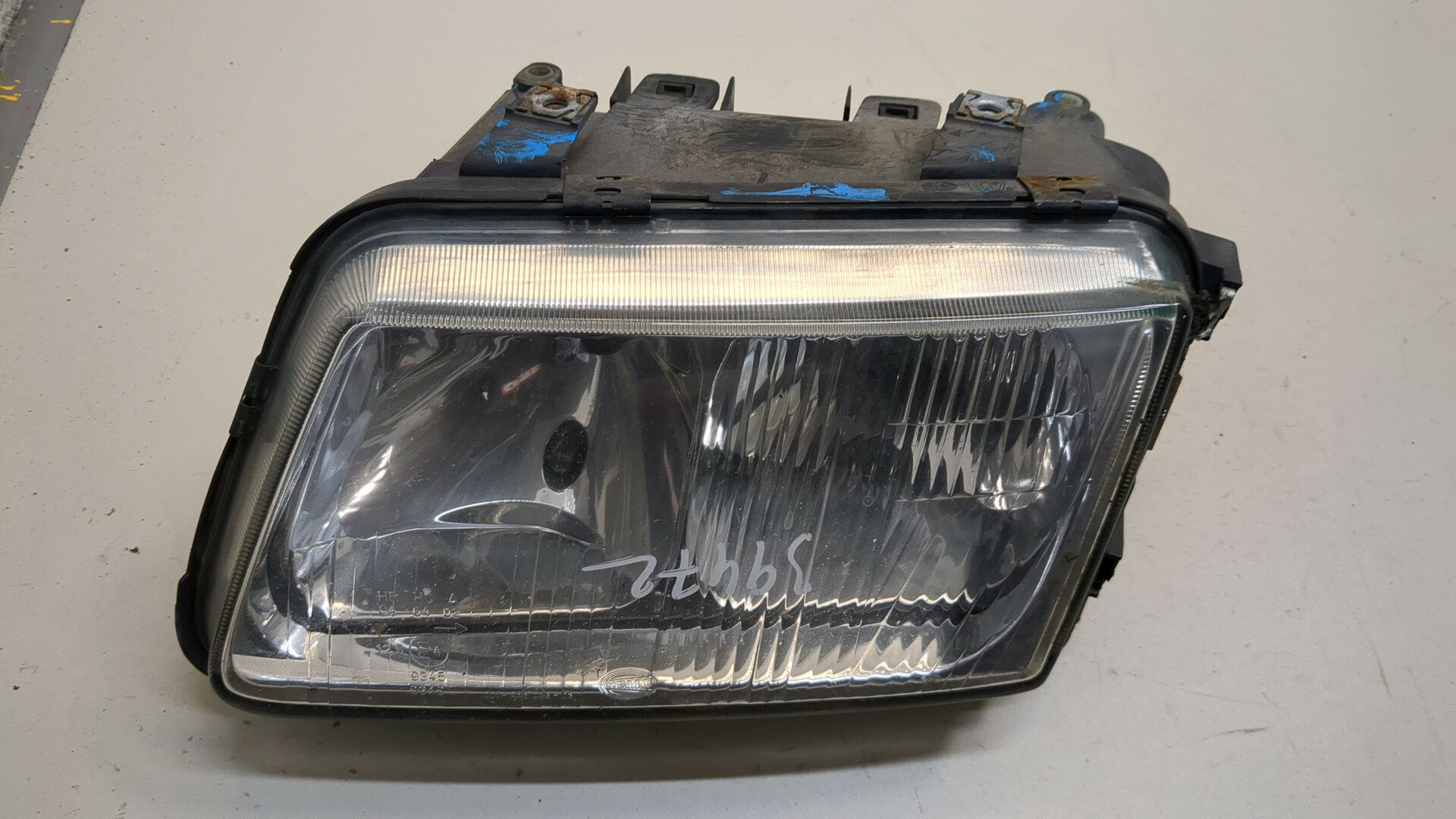 Фара (передняя) левая Audi A3 (8L) Б/У