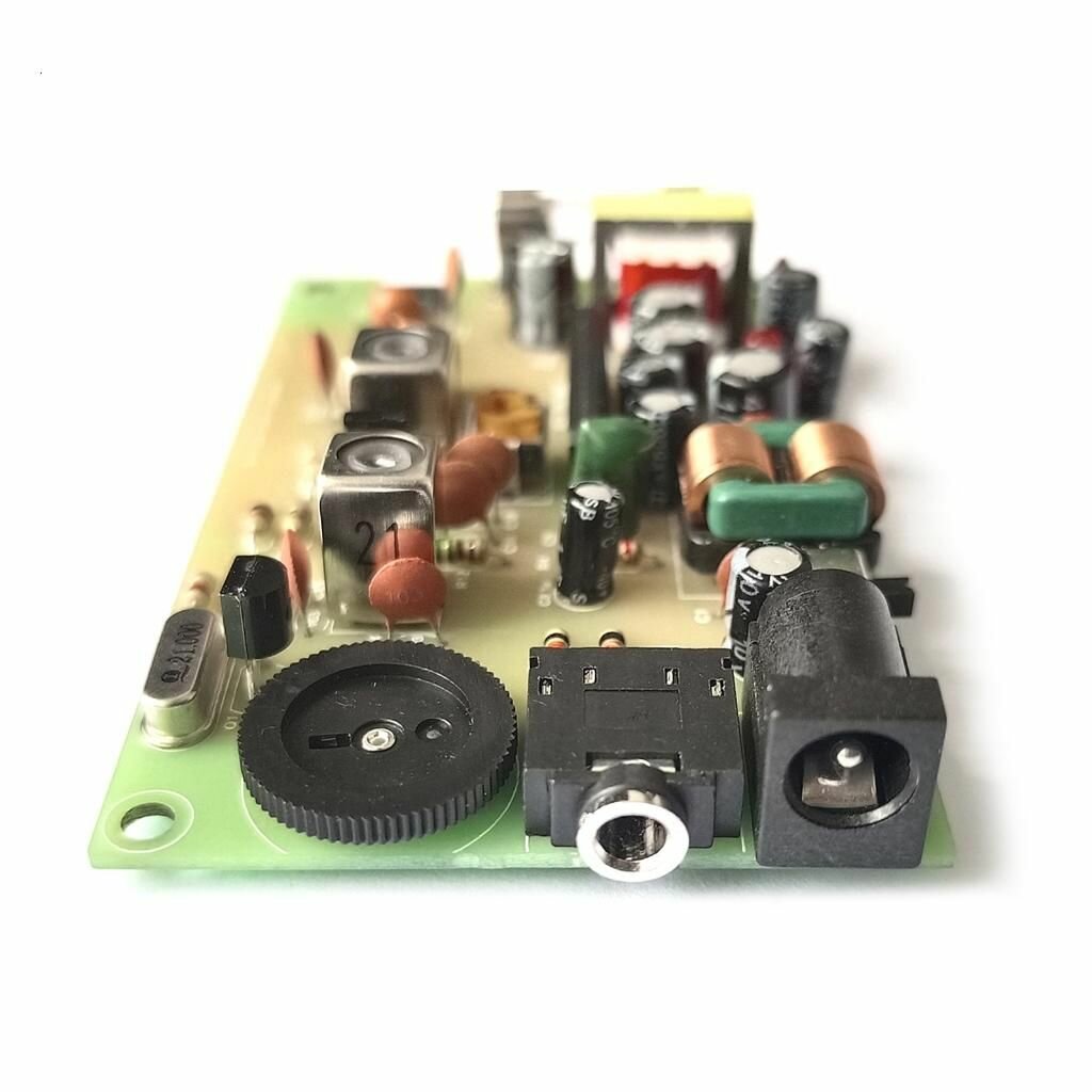 Коротковолновый маломощный радиопередатчик для DIY кампусного вещания