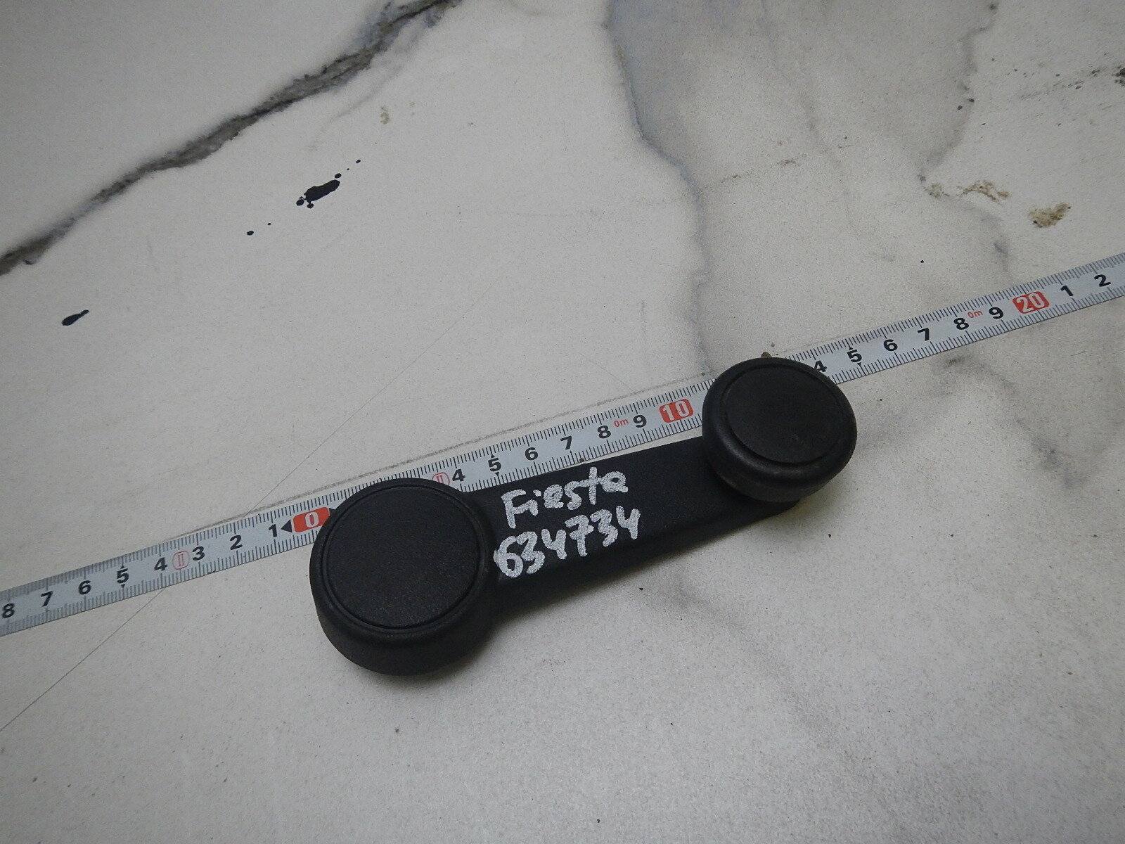 Б/У Ручка стеклоподъемника, Ford (Форд)-FIESTA (01-07) FORD FIESTA (01-07) Потертости. 634734 FORD арт. 1197838
