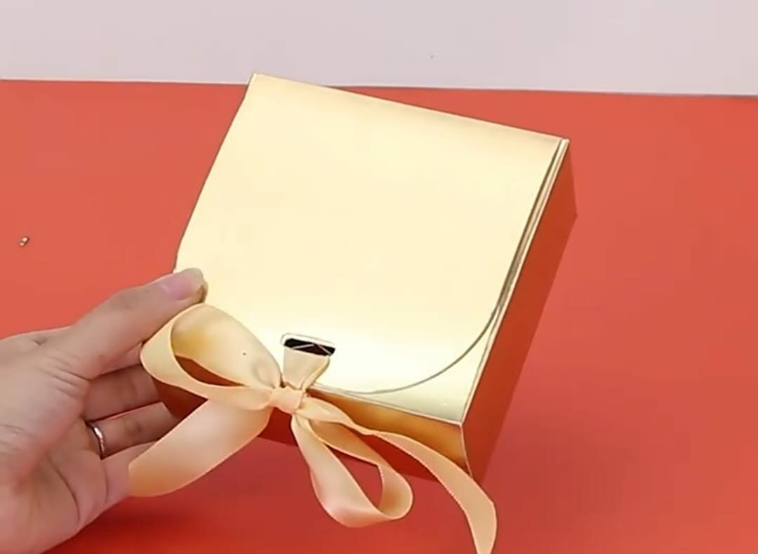 Подарочная коробка "Коробочка", новогодняя, золотистая, 15x15 см — фото 1