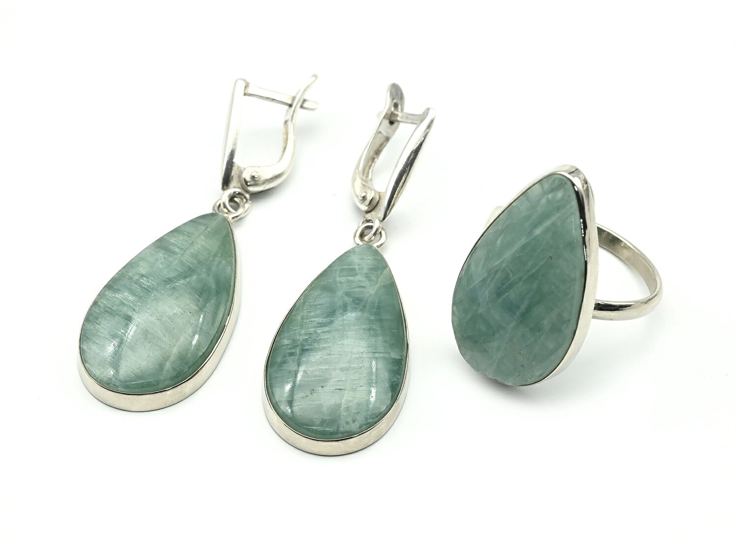 Комплект бижутерии: кольцо, серьги, апатит