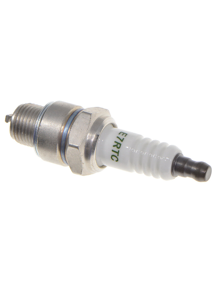 Свеча зажигания E7RTC LC1P70FC для лодочного мотора Seanovo 4F