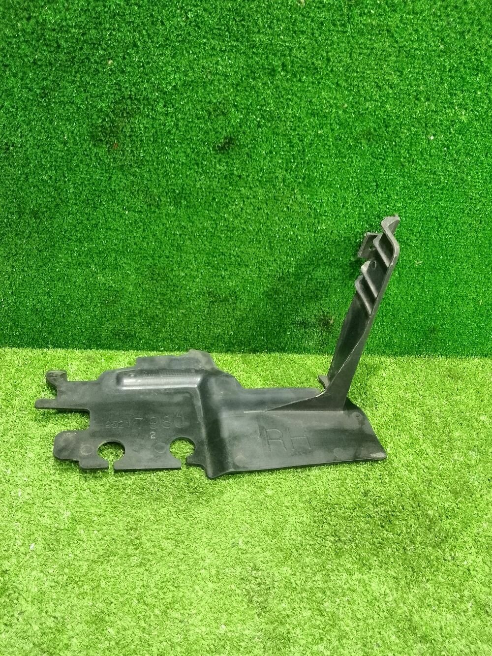 Дефлектор радиатора правый Chevrolet Cruze I Б/У с пробегом